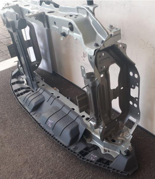 Toyota Vitz KSP130 U Panel With Bonnet Lock & Bumper Guard | Kuruma