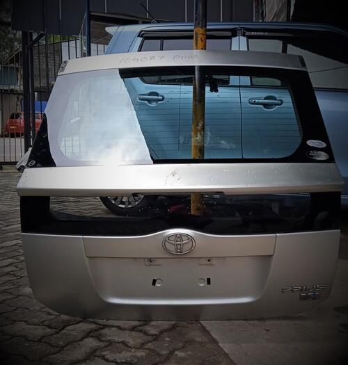 Toyota Prius NHW20 Dicky Door Complete | Kuruma