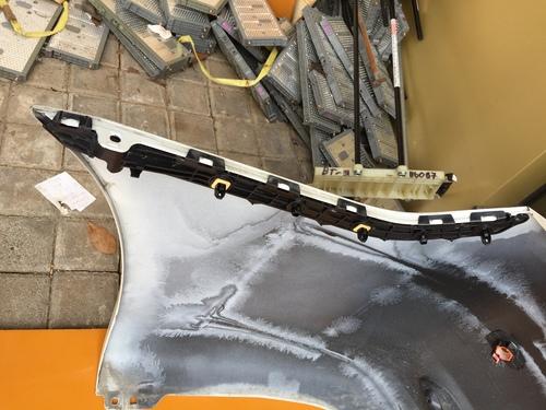 Allion 260 rear bumper with RHS retainer | Kuruma