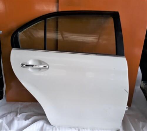 Toyota Axio NKE165 Rear Door RHS | Kuruma
