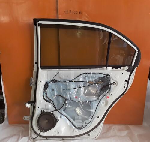 Toyota Axio NKE165 Rear Door RHS | Kuruma